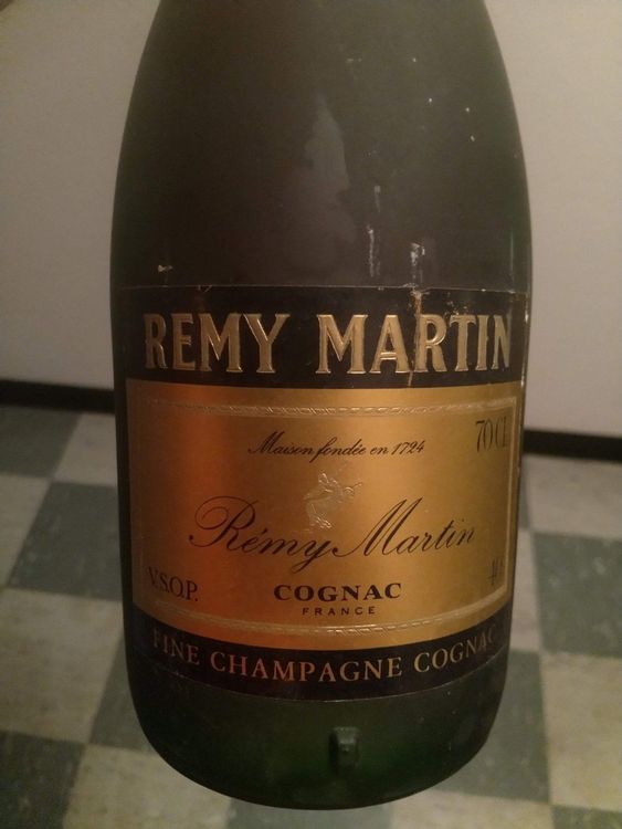Remy Martin Congac 70cl ca 80 er Jahre ungeöffnet selten (Neu (gemäss ...
