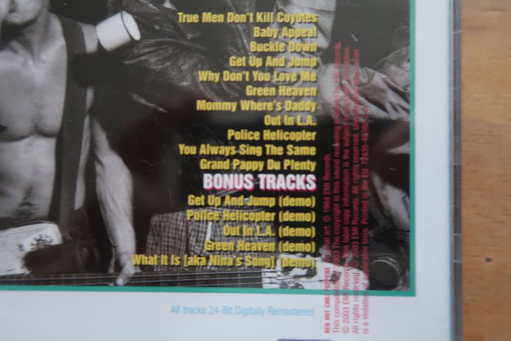 THE RED HOT CHILI PEPPERS - ST - mit BONUS TRACKS CD (Gebraucht) in ...