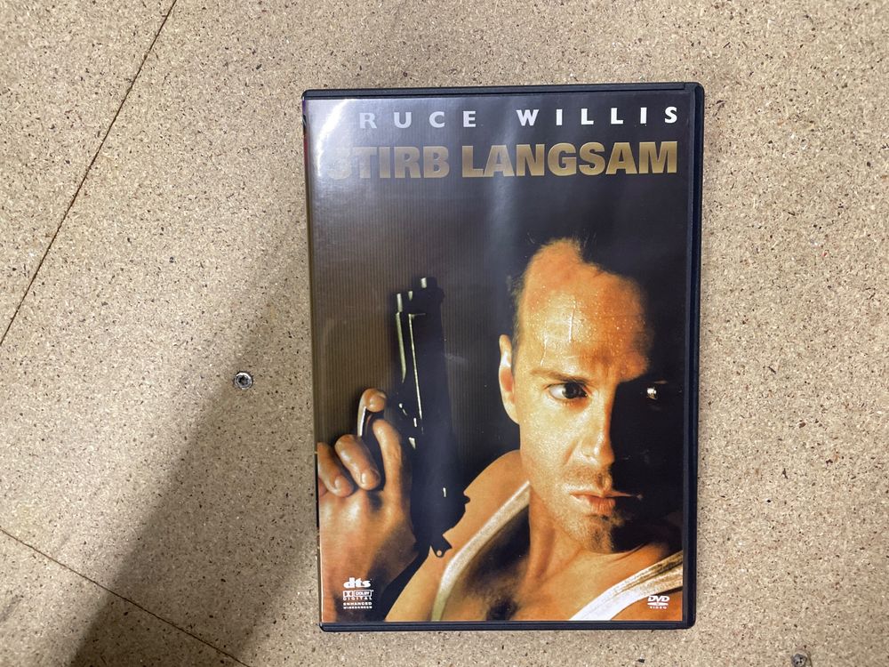 Stirb Langsam (Die Hard) DVD (Gebraucht) in Zwingen für CHF 2 – mit Lieferung auf Ricardo kaufen