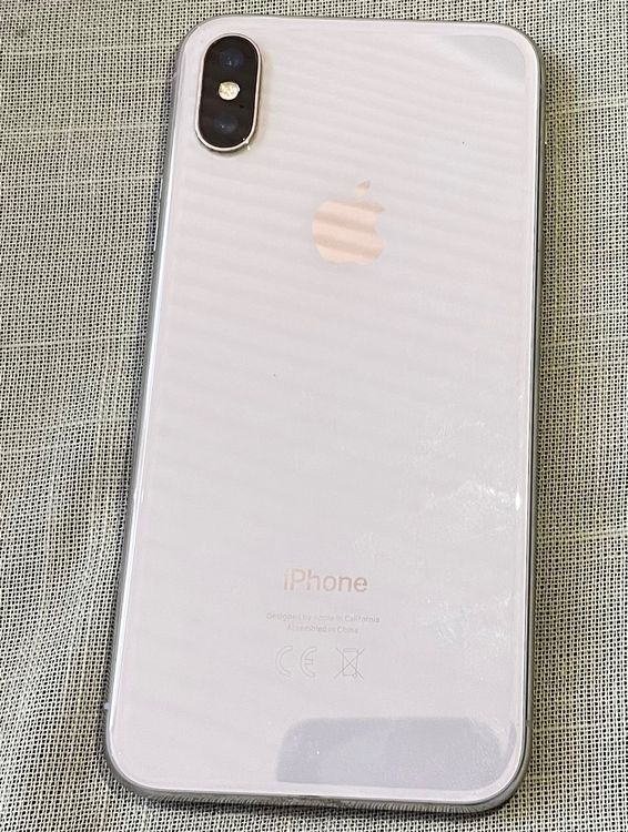IPhone X Silver 64GB (Défectueux) (Defekt) in Arzier-Le Muids für CHF 72 – mit Lieferung auf ...