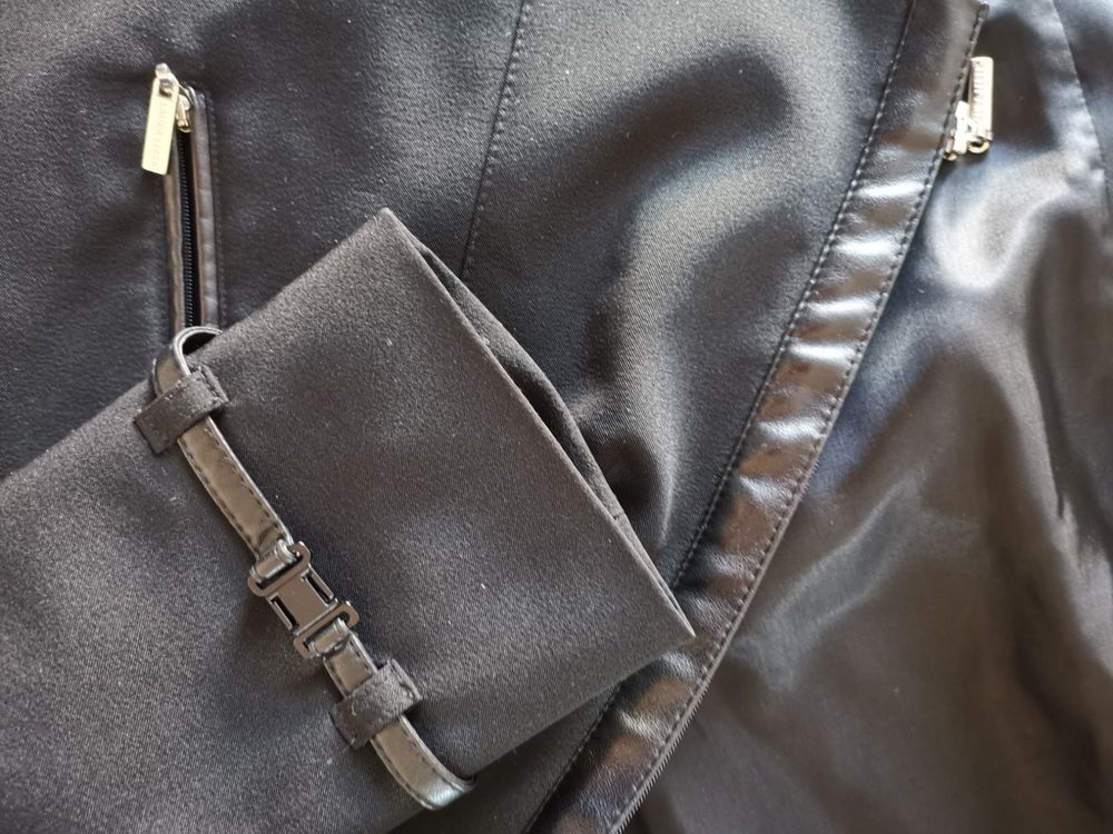 Ensemble tailleur noir Laura Lebek, idéal pour la saison (D'occasion) à ...