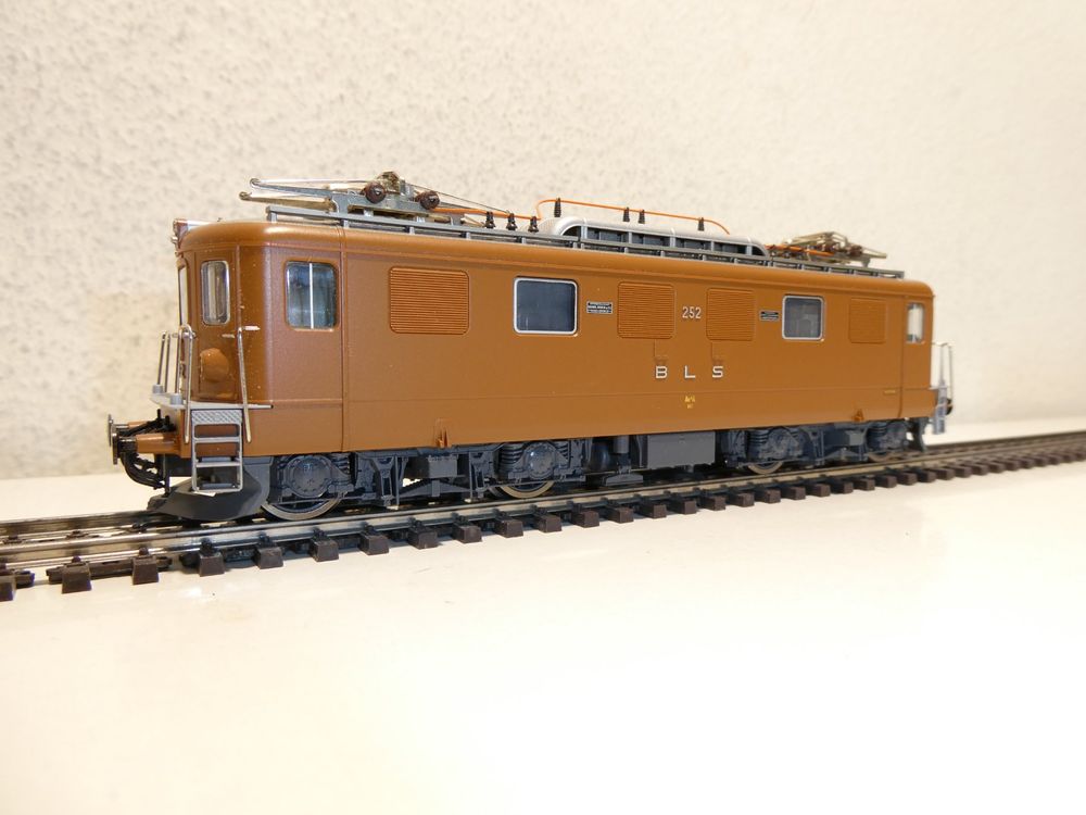 Roco Lokomotive BLS 252 Ae 4/4 HO 69883 (Gebraucht) in Luzern für CHF 105.9 – mit Lieferung auf ...