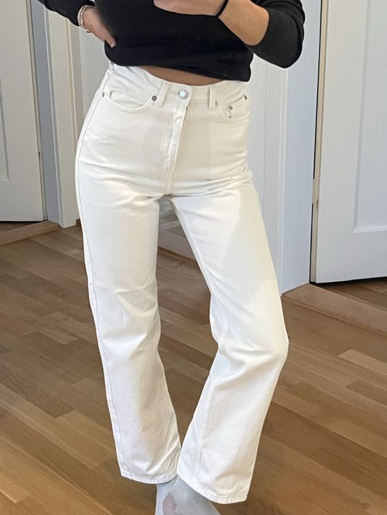 Weisse Weekday Jeans, W25 L30 (Gebraucht) in Zollikon für CHF 3 – mit ...