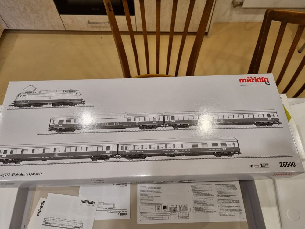 Märklin H0 26540 Zugpackung Tee Rheinpfeil E-Lok Baureihe 11 (Neu ...