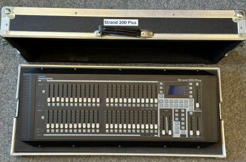 Philips Strand 200 Plus - Lichtpult mit Case (Gebraucht) in Zürich für ...