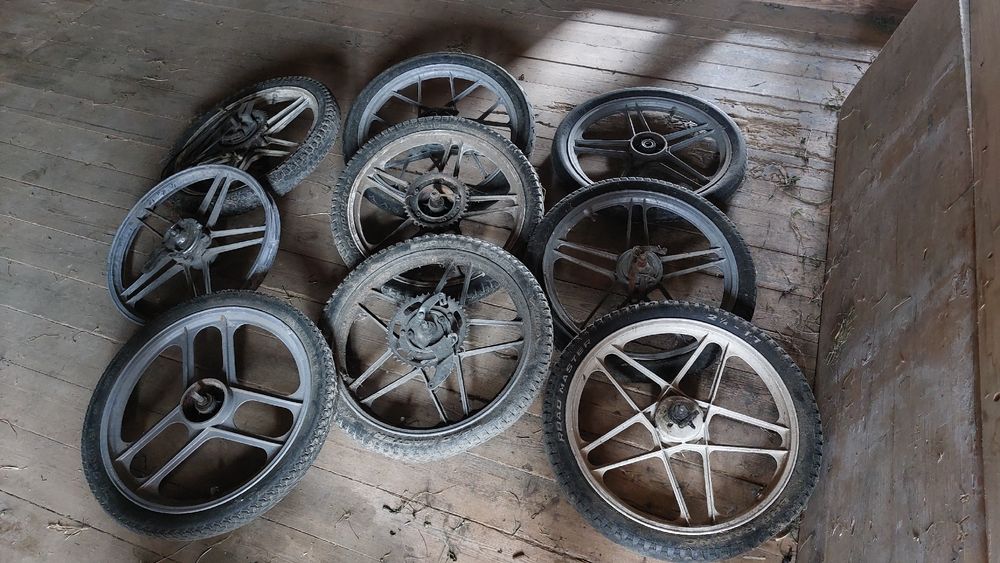 Mofa Hinter und Vorder Räder Töffli Sachs Puch Speichen Rad (Defekt) in ...