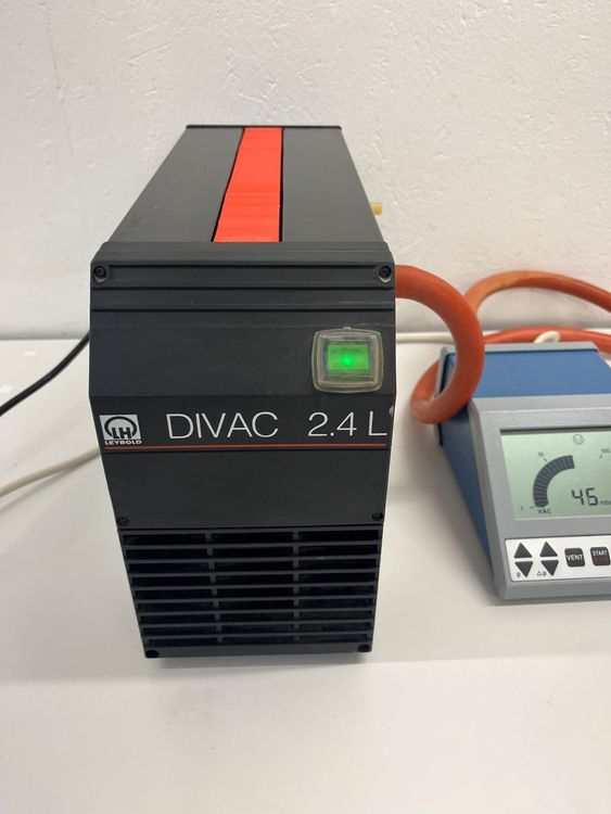 Leybold DIVAC 2.4L Membranvakuumpumpe + Vacuubrand CVC2 (Gebraucht) in ...