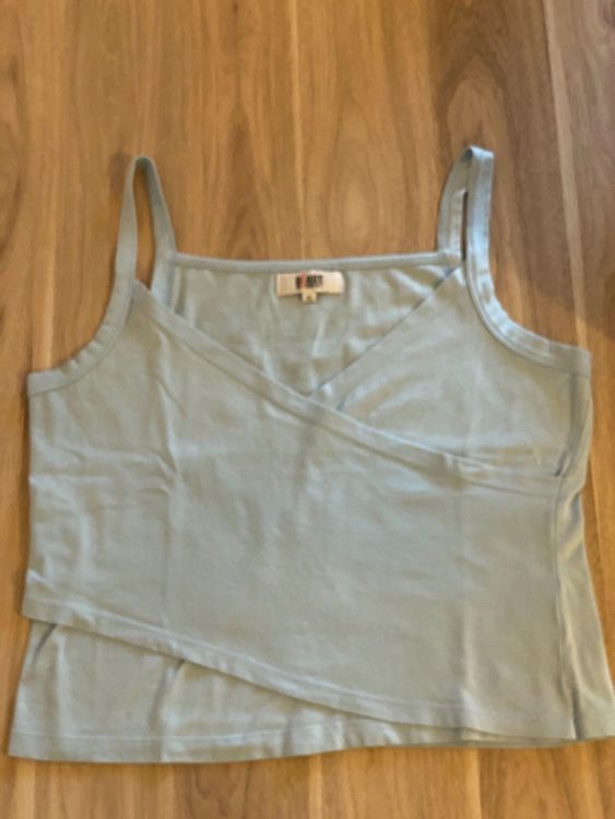 Top croisé bleu ciel (Gebraucht) in Tavannes für CHF 4 – mit Lieferung ...