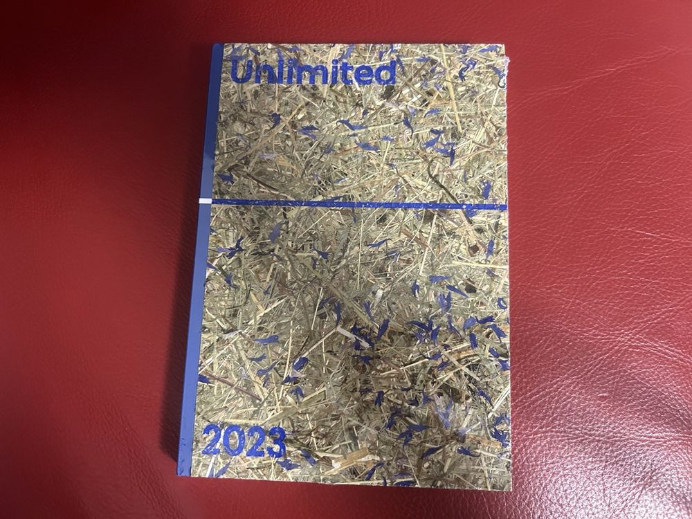 Unlimited Art Basel catalogue 2023 (Neu und originalverpackt) in Muzzano für CHF 10 – mit ...