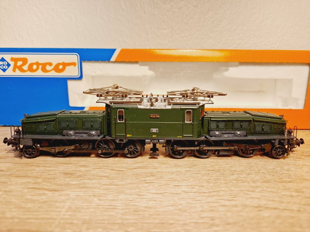 Roco 43940 E-Lok Be 6/8 II Krokodil SBB H0 (Gebraucht) in St-Aubin-Sauges für CHF 149 – mit ...