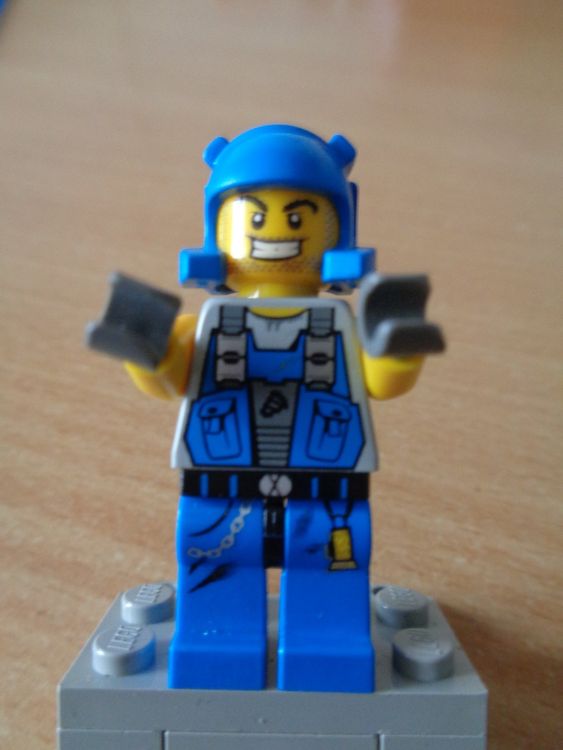 1 Lego-Figur ohne Sockel (3-7) | Kaufen auf Ricardo