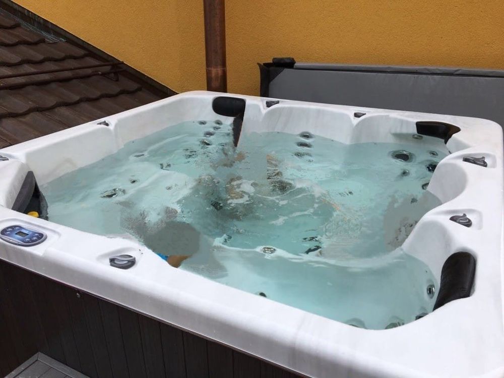 jacuzzi Zurich 5 places | Kaufen auf Ricardo