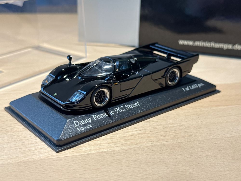 MINICHAMPS Dauer Porsche 962 Street - 1/43 (Neu (gemäss Beschreibung ...