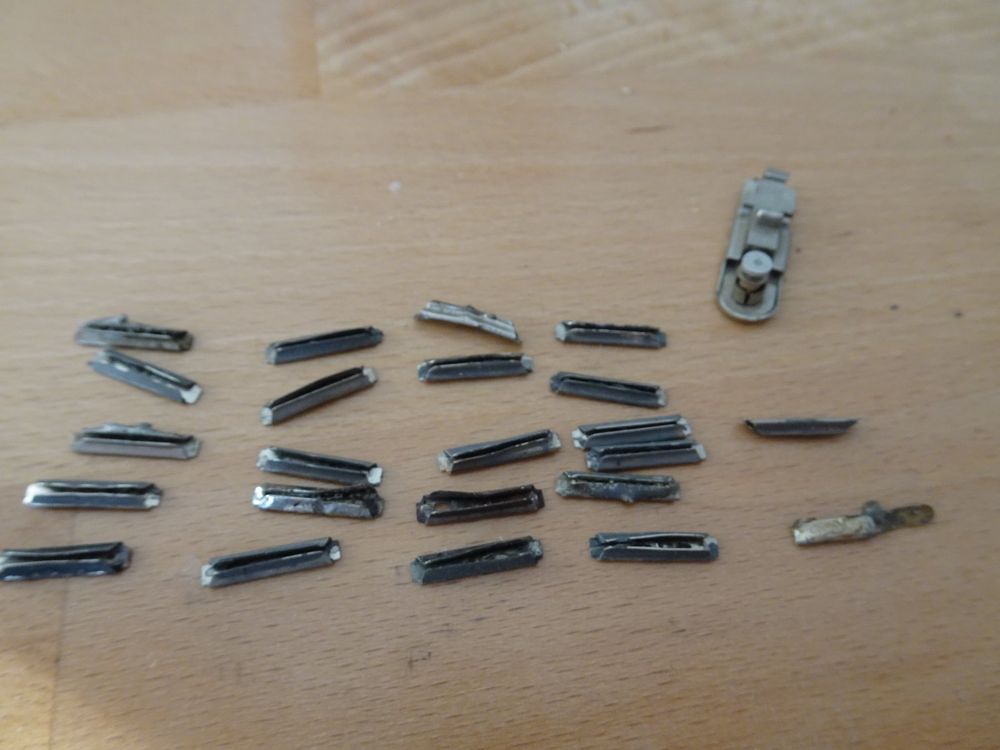 Div Trix Express Gleisverbinder, gebraucht mit Lötzinnresten | Kaufen ...