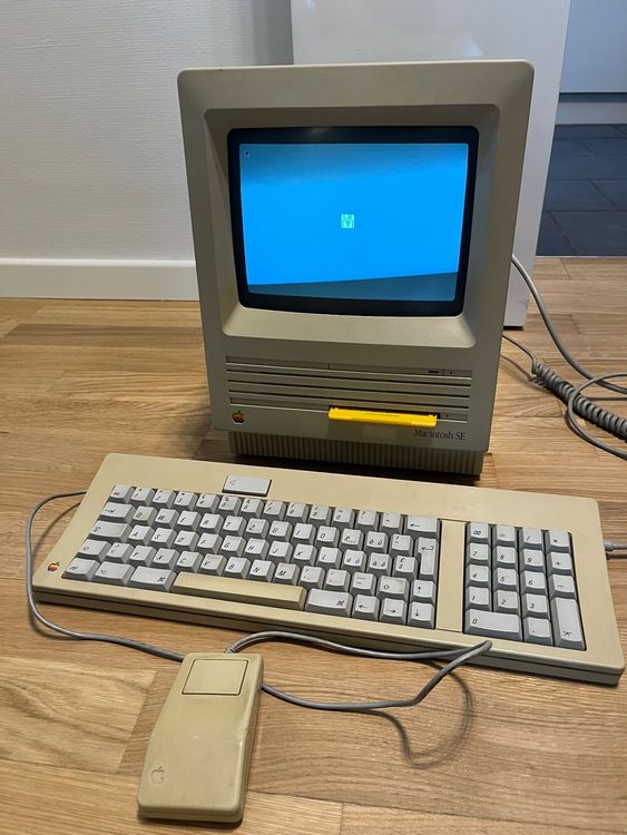 Apple Macintosh SE 1 Mbyte RAM 800 K Drive (Gebraucht) in Adliswil für ...