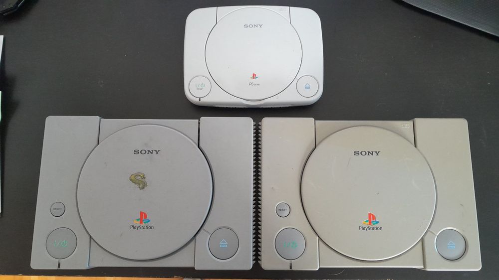 Sony 2x Playstation 1 + 1x PSone (Gebraucht) in Tramelan für CHF 41 ...