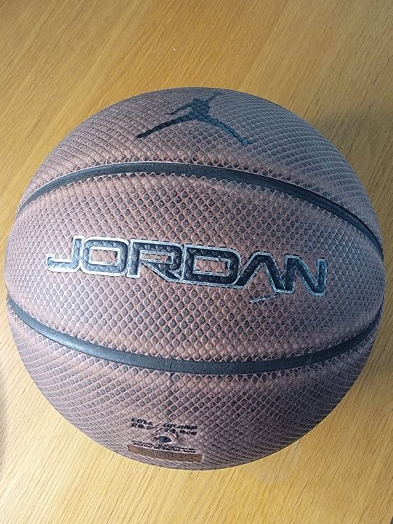 Michael Jordan Basketball Ball Official Size and Weight (Gebraucht) in ...