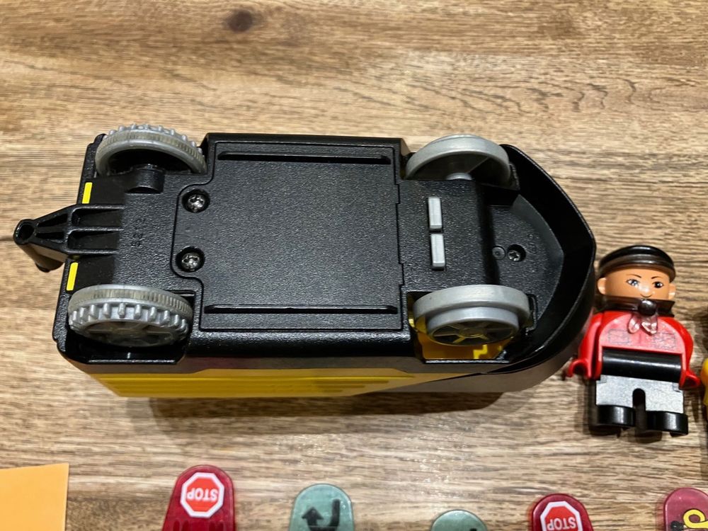 Lego Duplo Intelli Lock mit Codesteinen und Lokführer (Gebraucht) in ...