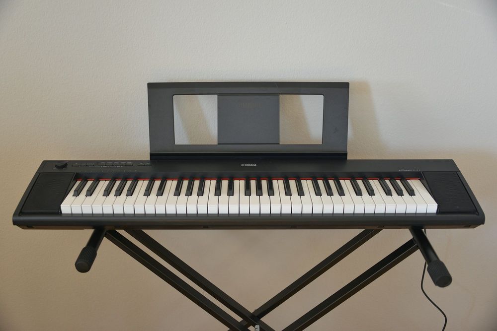 Yamaha Piano Piaggero NP-12 (Gebraucht) in Zürich für CHF 151 – mit Lieferung auf Ricardo kaufen