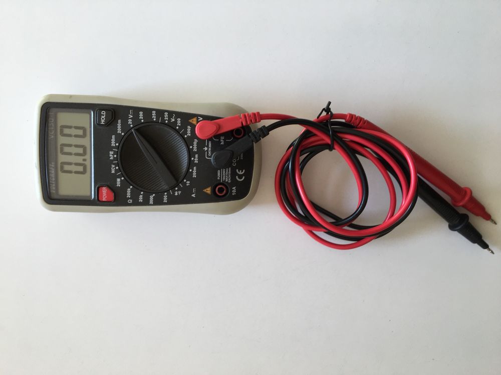 Multimeter (Gebraucht) in Baar für CHF 21 – mit Lieferung auf Ricardo ...