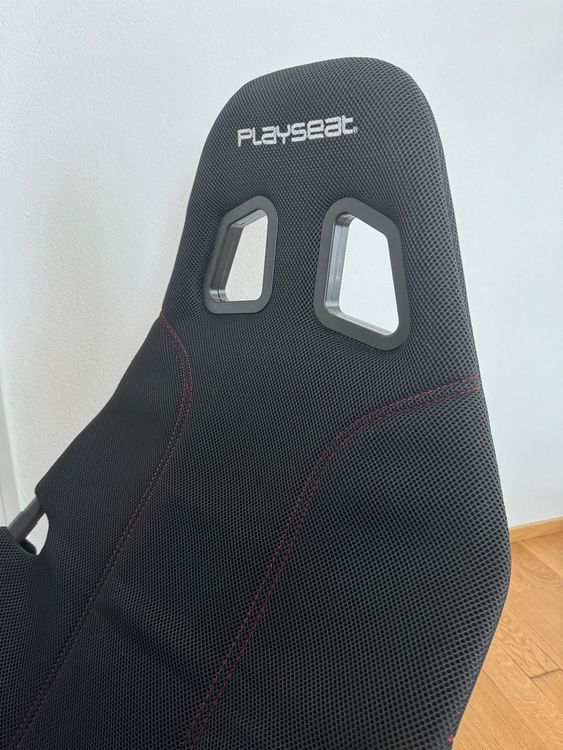 Neuer Playseat mit Logitech G923 und MVH Alcantara F1 Wheel (Neu ...