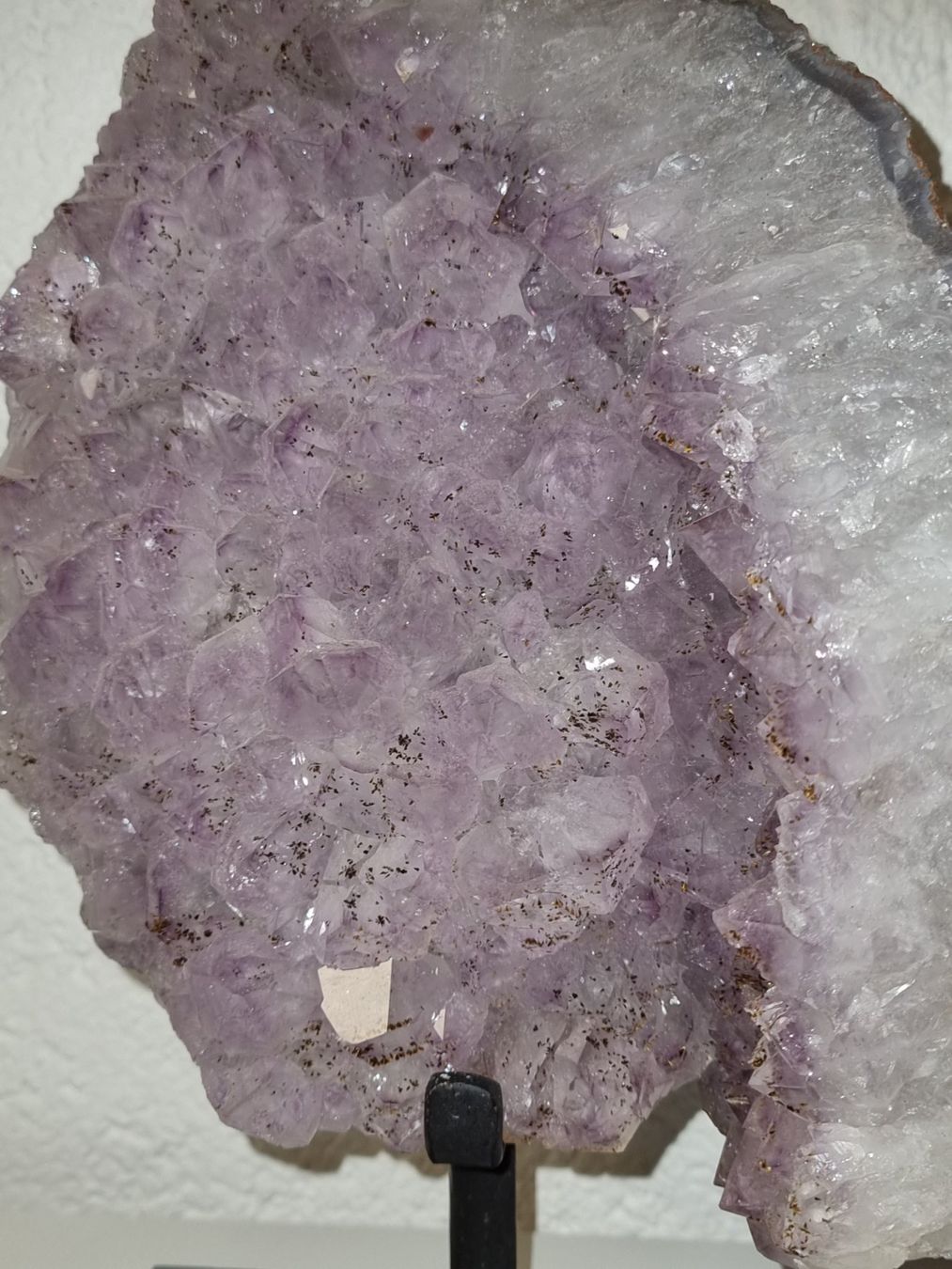 Grosser Amethyst auf Ständer. Heilstein (Gebraucht) in Eschenz für CHF ...