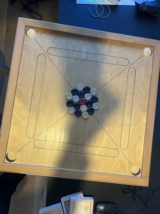 Carrom Board / Carambole Spielset (Gebraucht) in Liebefeld für CHF 68 ...