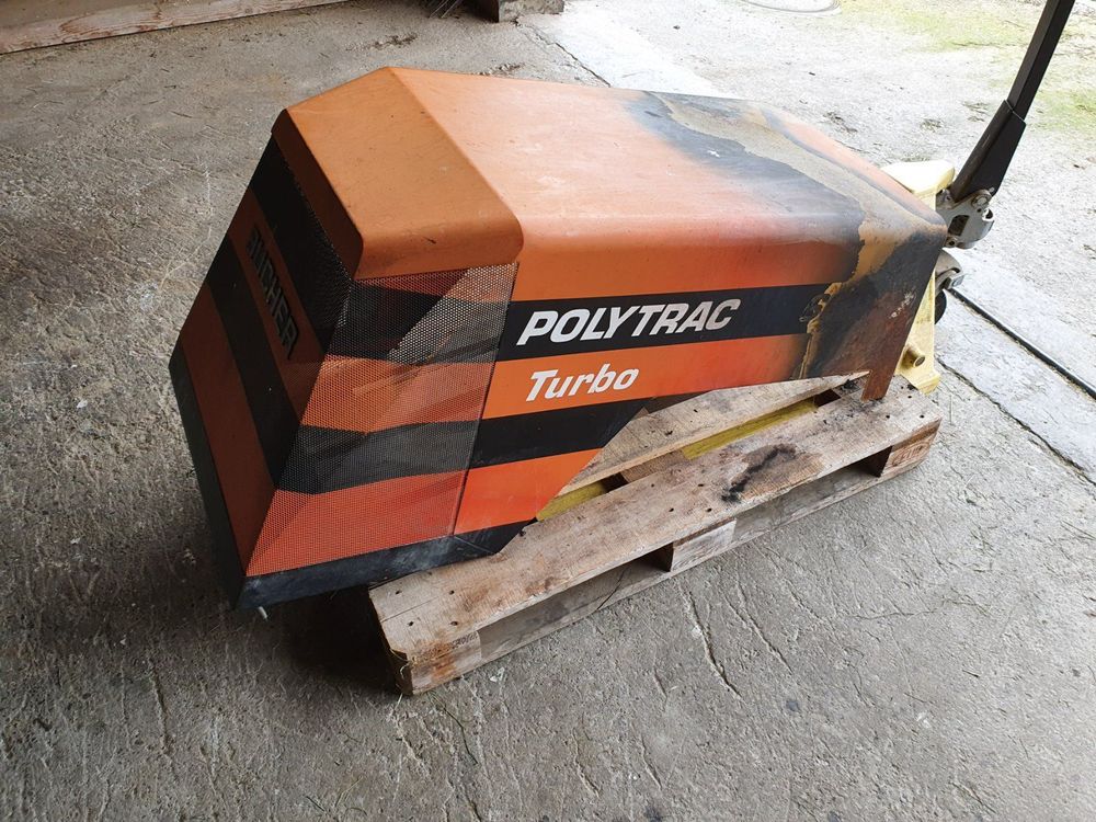 Motorhaube Polytrac 66 (Defekt) in Schüpfheim für CHF 19 – mit ...