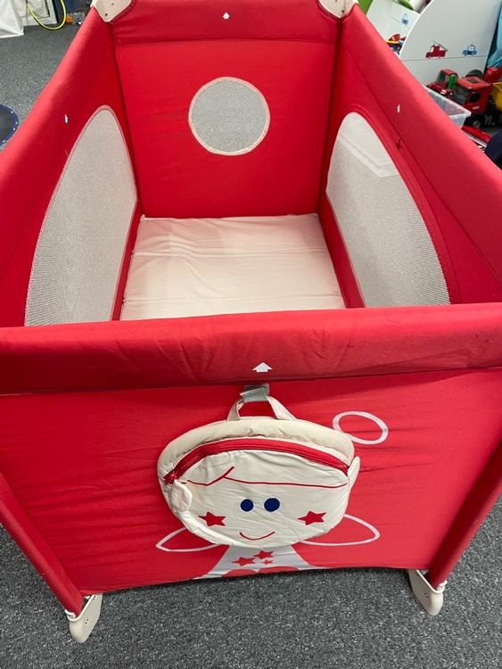 Chicco travel-bed, red, as new (Gebraucht) in Binningen für CHF 30 ...
