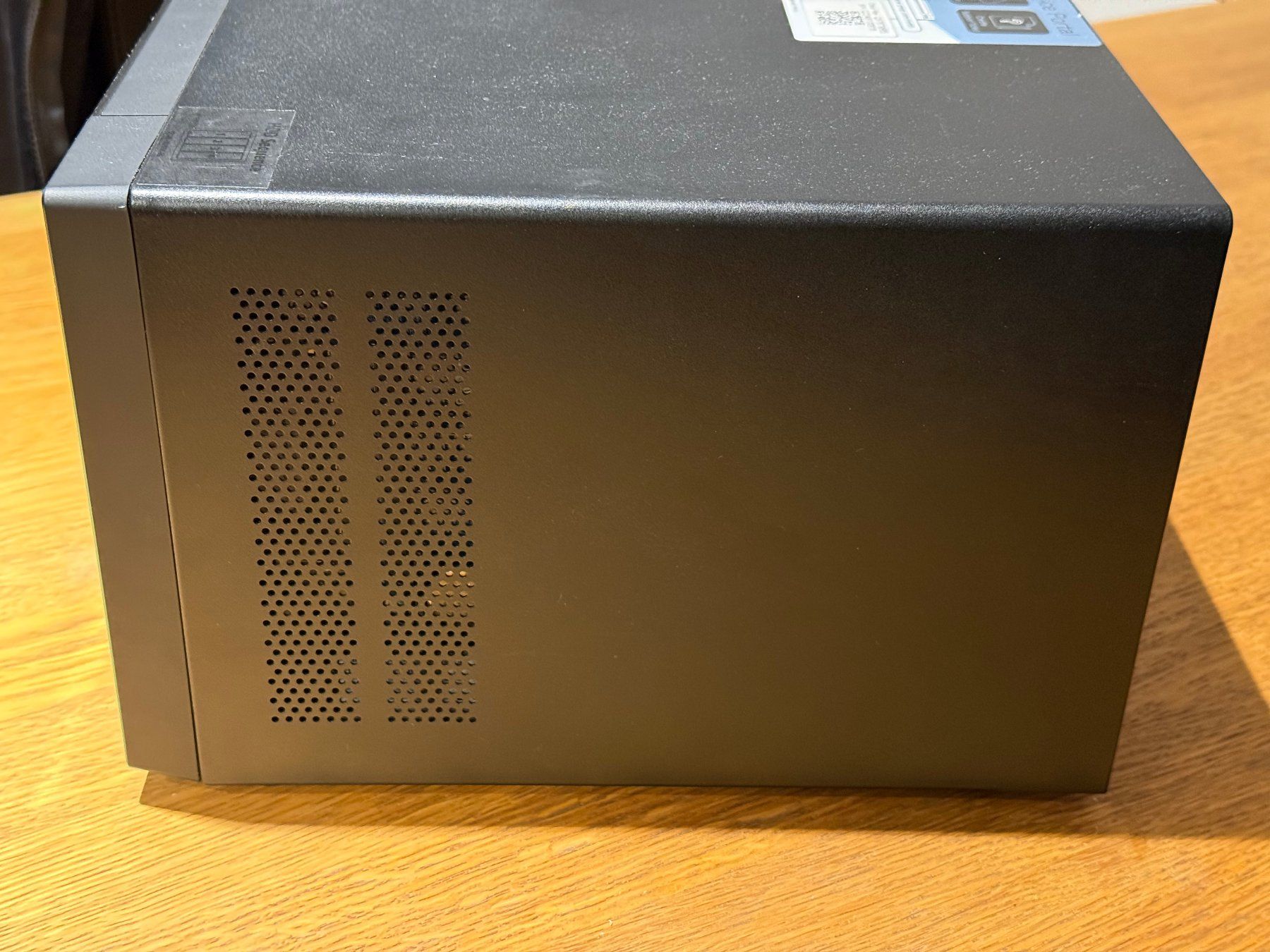 QNAP TS-473A NAS | 32 GB RAM | 10 GbE | 2× M.2 (Gebraucht) in Laufen ...