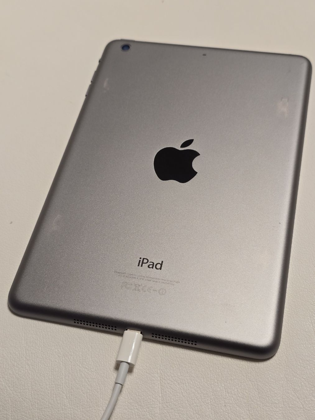 iPad mini 2 (A1489) | 16GB | iCloud Locked | For Parts (Defekt) in ...