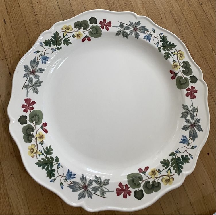 Wedgwood Serviceplatte 🌸 (Gebraucht) in Opfikon für CHF 14 – mit ...