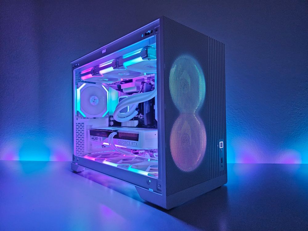 Gaming PC Celest🌥️RTX 5070 Ti + 5.5GHz Ultra 7 | 6400MHz D5 (Neu und ...