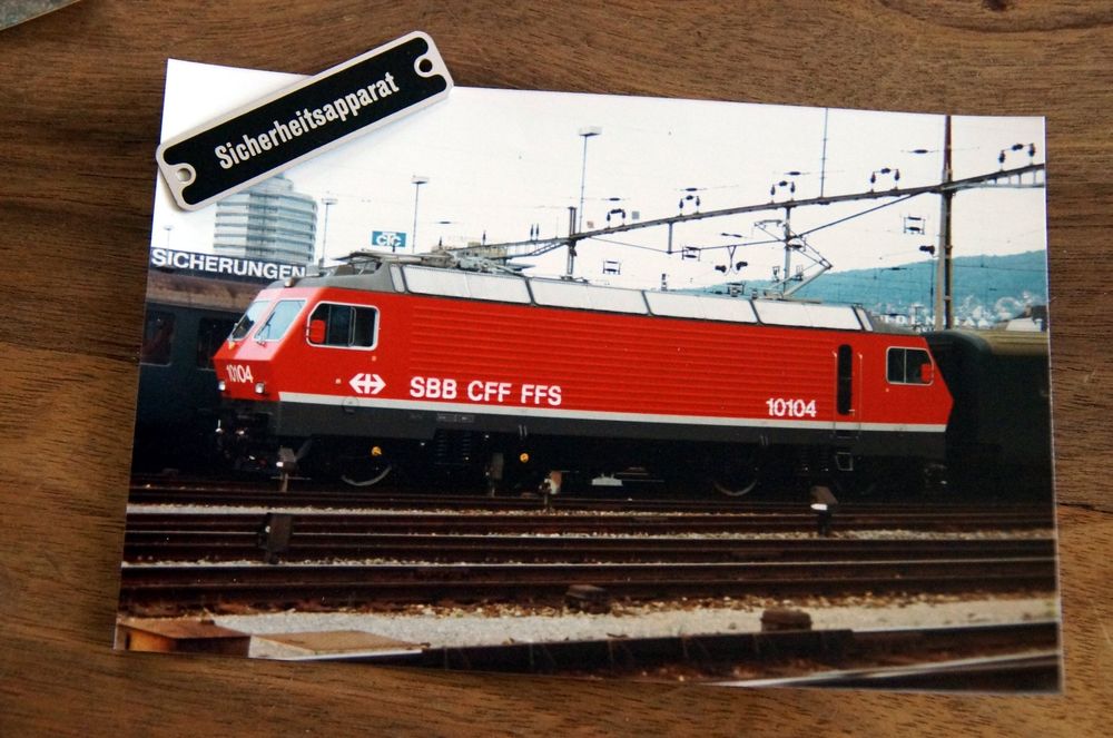 SBB Re 4/4 IV Nr. 10104 - Zürich, 1982 (Foto) (Gebraucht) in Schönenwerd für CHF 5 – mit ...