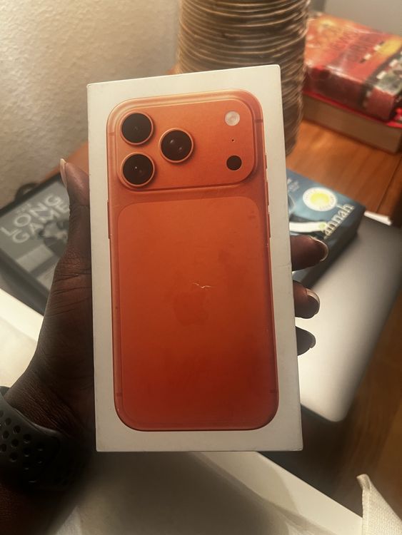 Unlocked iPhone 17 Pro - 256GB - Deep Orange - Pristine! (Neu und ...