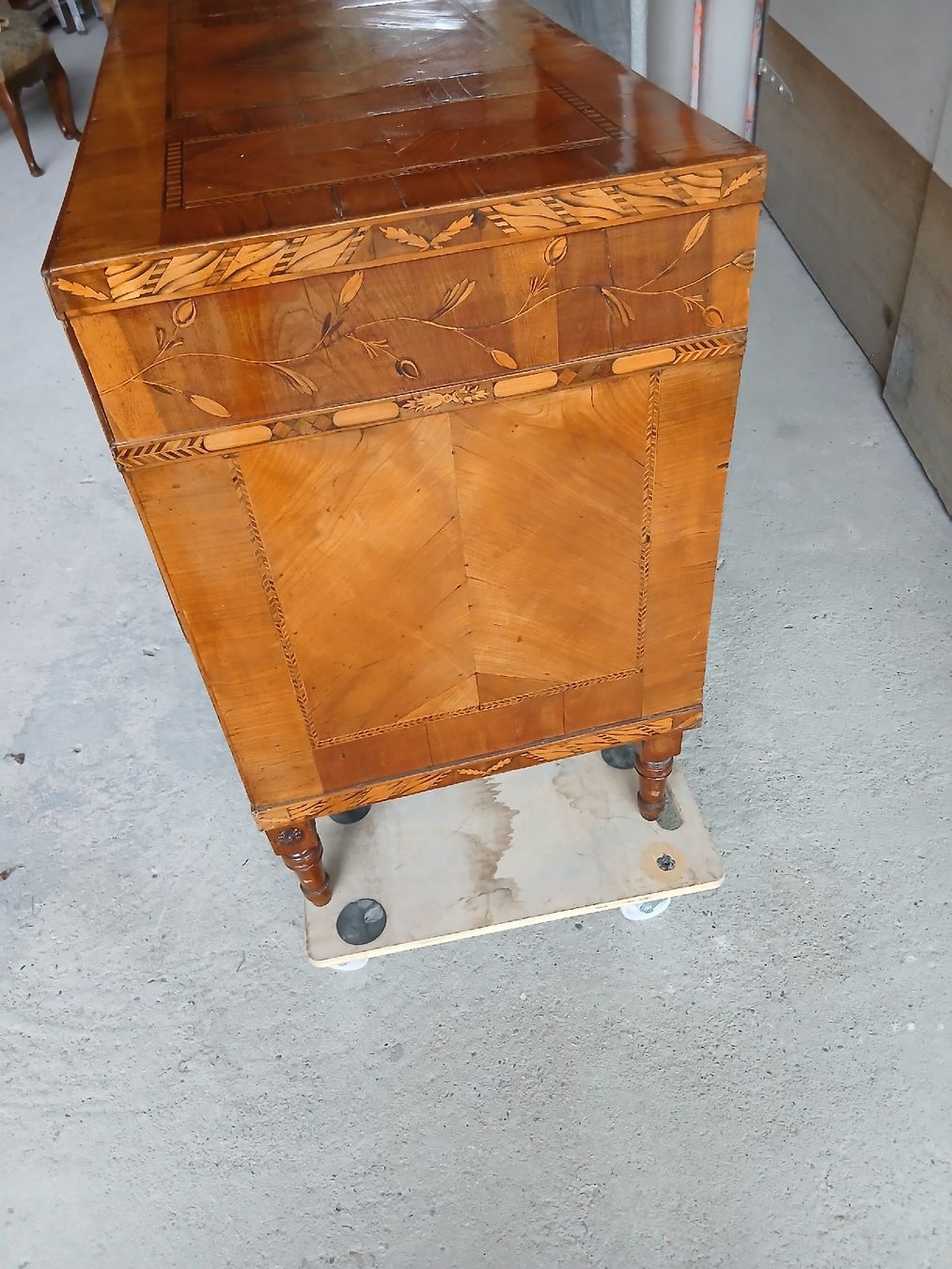 COMMODE ITALIENNE EN TRÈS BON ÉTAT (D'occasion) à Neuchatel pour CHF ...