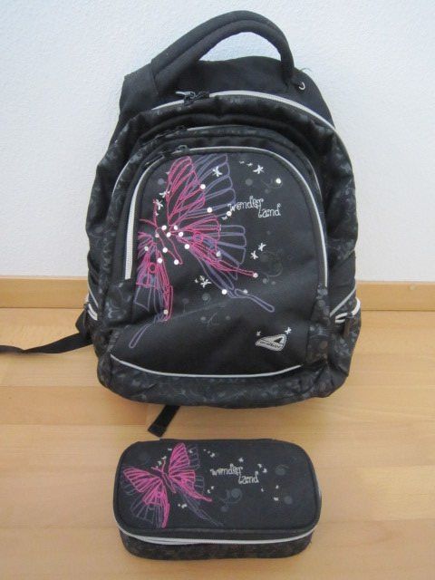 Schulrucksack mit Etui (Gebraucht) in Steinhausen für CHF 23 – mit ...