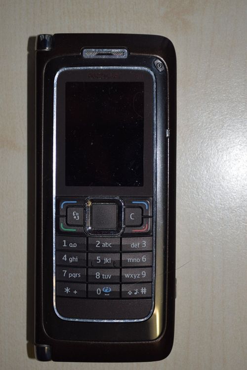 NOKIA E90 Communicator (Gebraucht) in Reutigen für CHF 120 – mit ...
