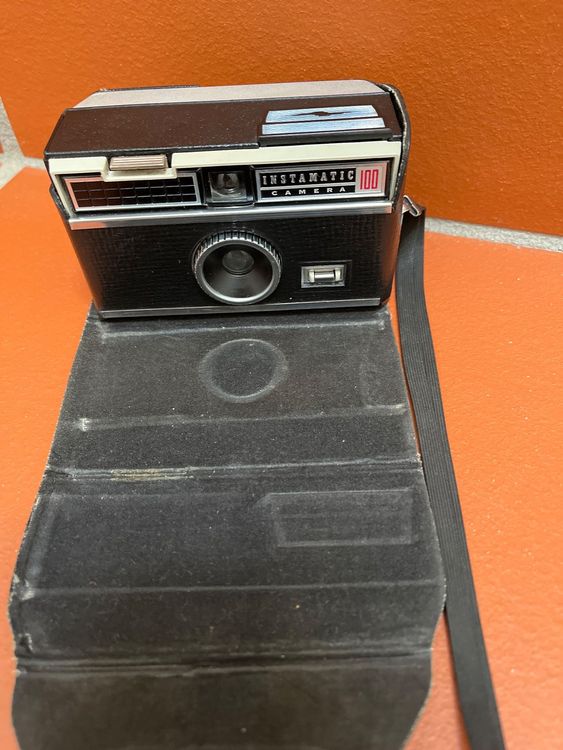 Kodak Camera Instamatic 100 (Gebraucht) in Binningen für CHF 6 – mit ...