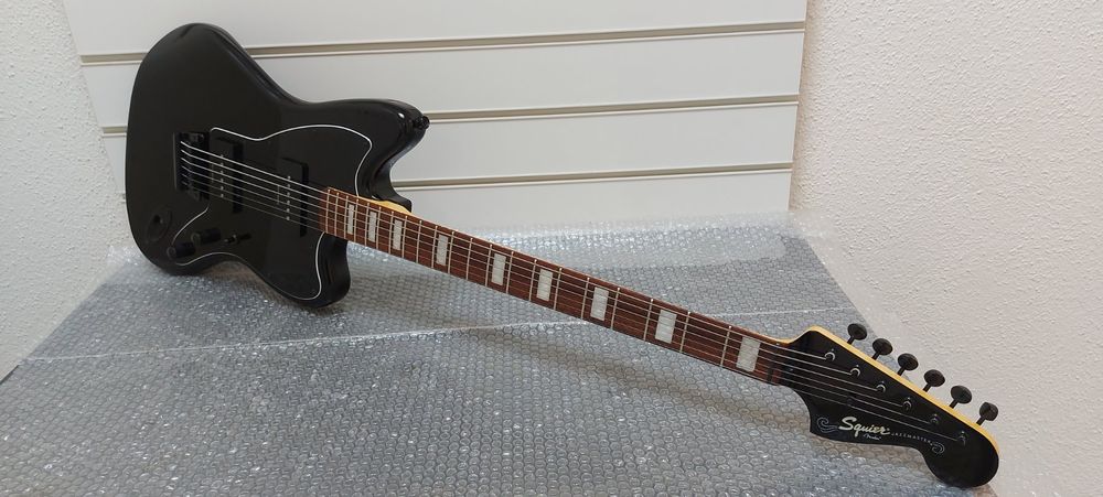 Squier Vintage Modified Baritone Jazzmaster ,neuwertig (Gebraucht) in ...
