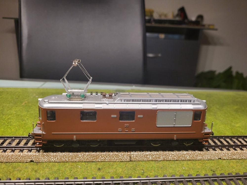 Hag 180 Re 4/4 BLS 261 ESU MFX V5AC Digital (Gebraucht) in Pfäffikon SZ ...
