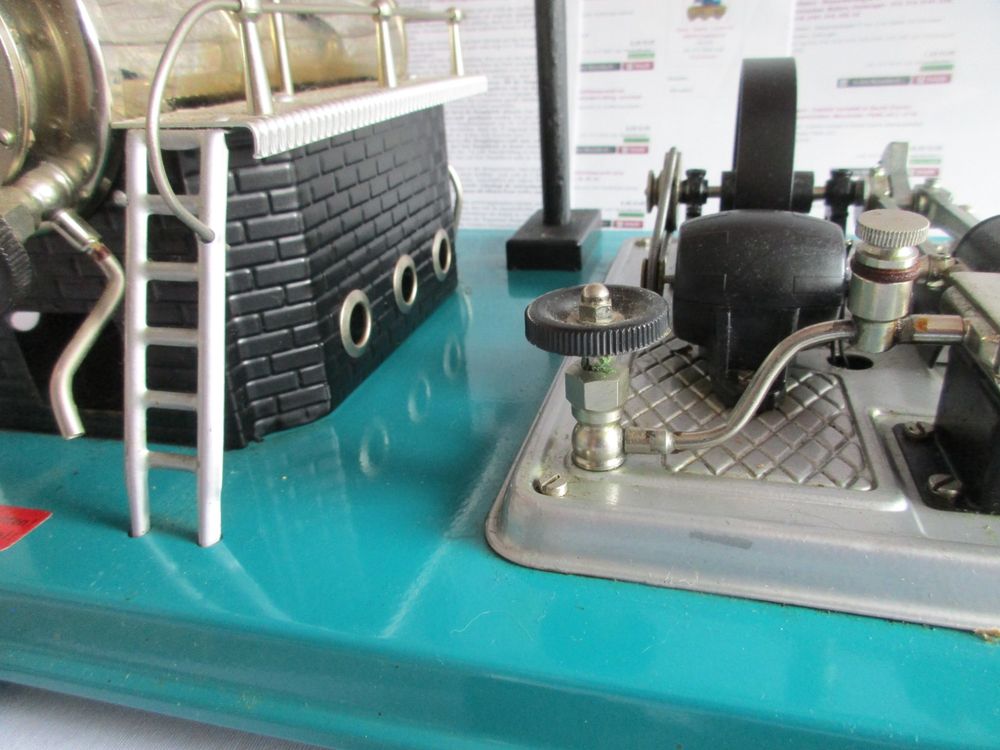 Dampfmaschine Wilesco D18 mit Stromgenerator für Laterne(289 | Acheter ...