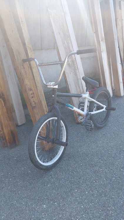 Schwarzweisses BMX Bike (Gebraucht) in Interlaken für CHF 45 – nur ...
