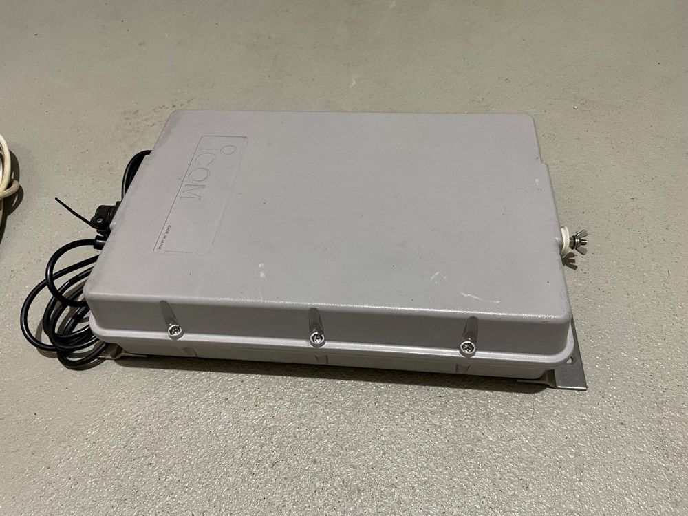 ICOM IC-AH-3 KW-Antennentuner (Gebraucht) in für CHF 150 – mit ...