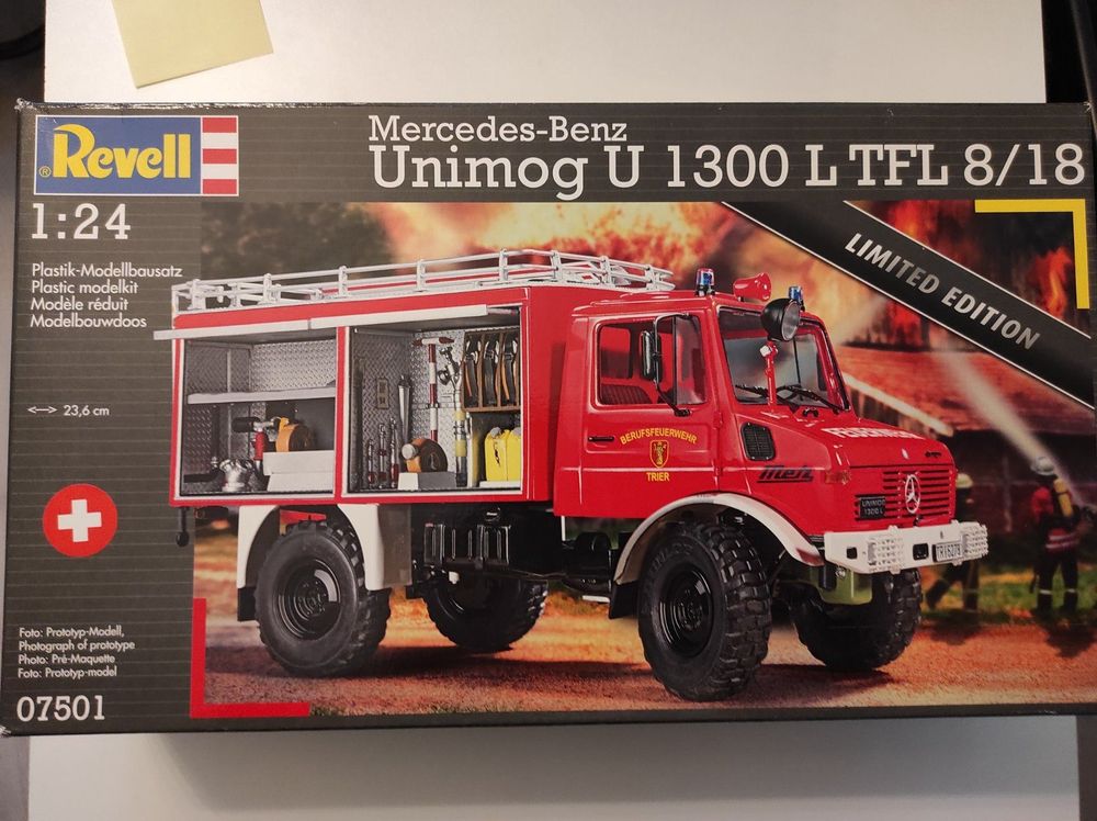 MB Unimog U 1300 L TFL 8/18 Feuerwehr CH-Trier, 1:24 Bausatz (Neu und ...