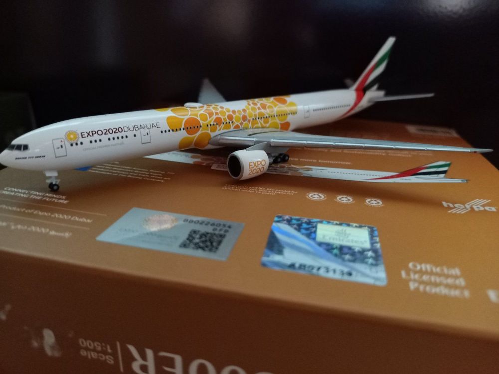 Emirates 777 EXPO Yellow | Kaufen auf Ricardo
