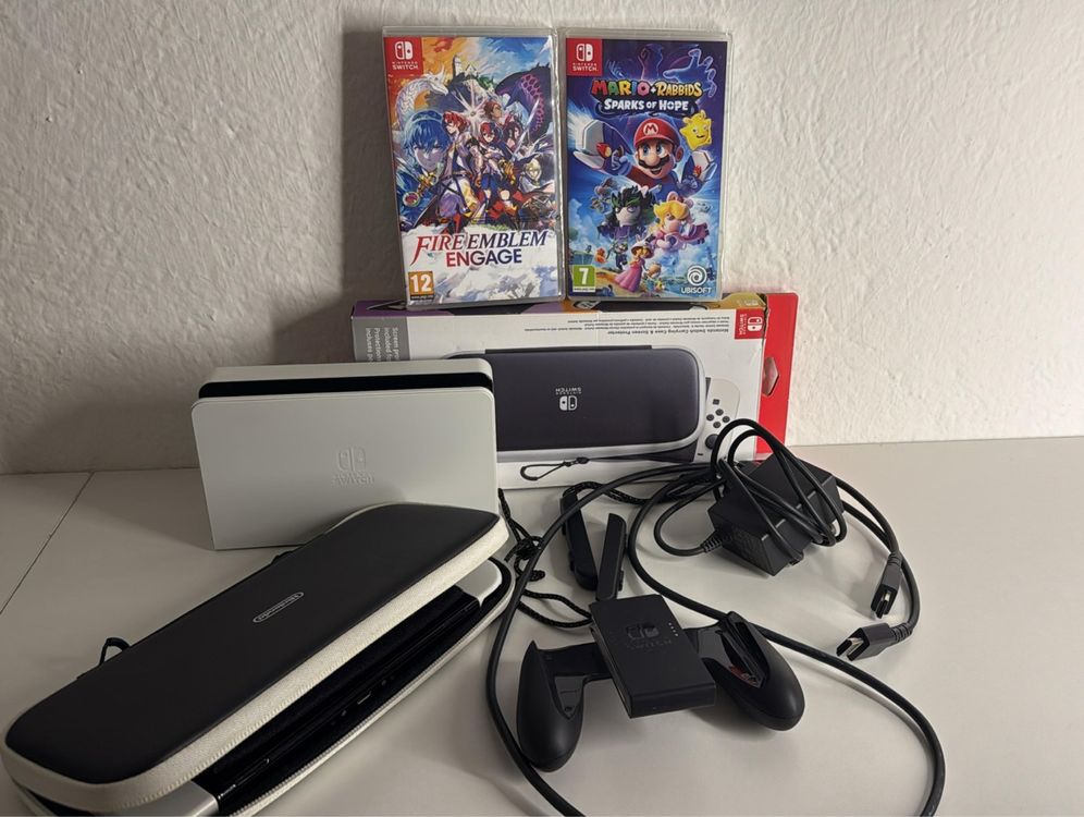Nintendo Switch OLED + UNOPENED-BRAND NEW GAMES! (Gebraucht) in ...