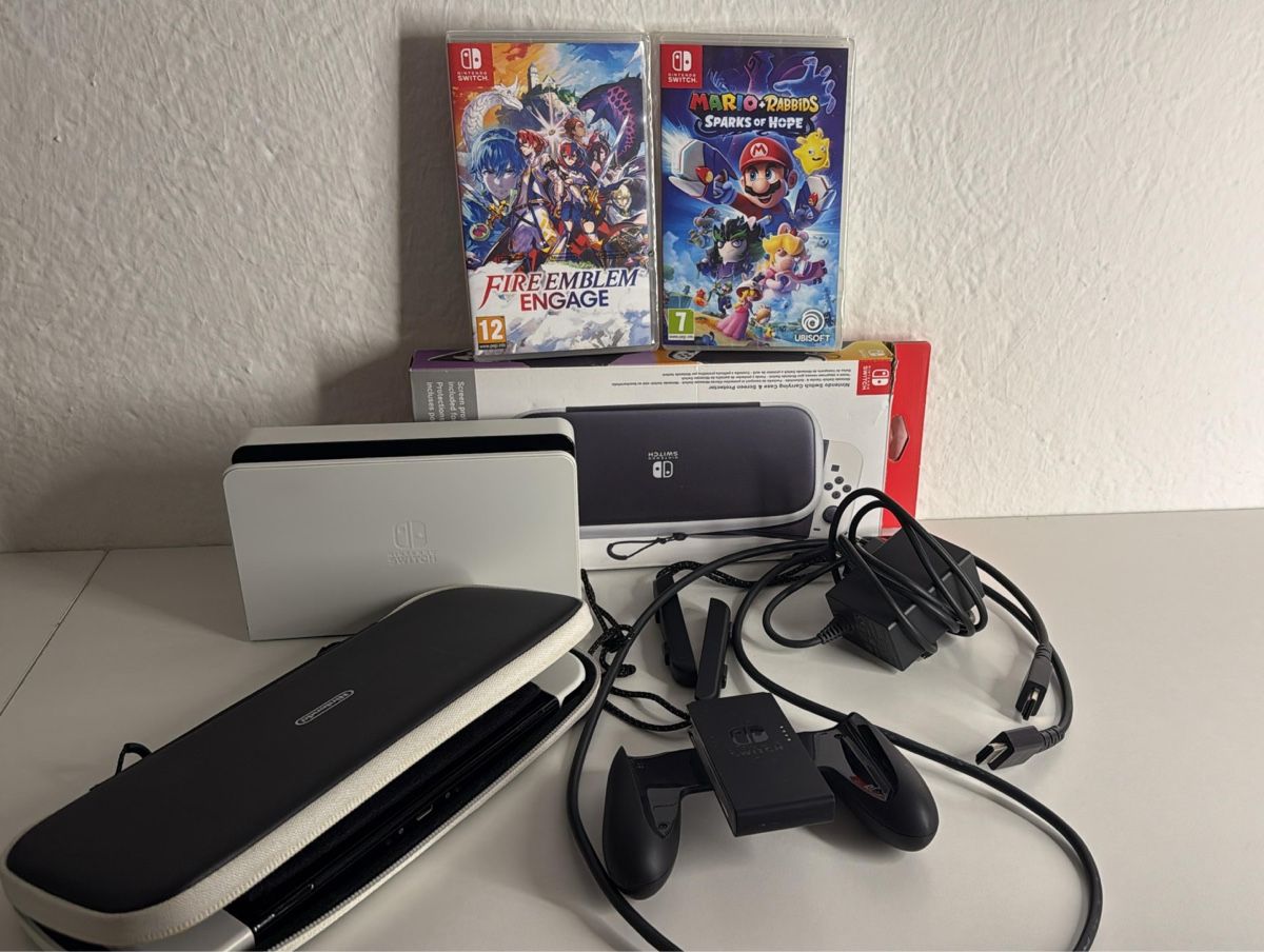 Nintendo Switch OLED + UNOPENED-BRAND NEW GAMES! (Gebraucht) in ...