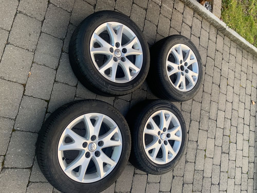 Verkaufe hier noch toyota corolla verso Felgen mit Pneus (Gebraucht) in ...