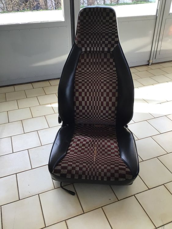 Siège passager pour Porsche 911 des année 1980 d'origine (Gebraucht) in Vicques für CHF 200 ...